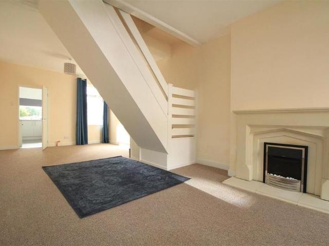 2 bedroom terraced house to rent