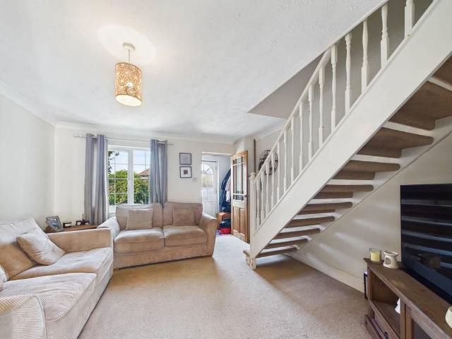 2 bedroom terraced house to rent