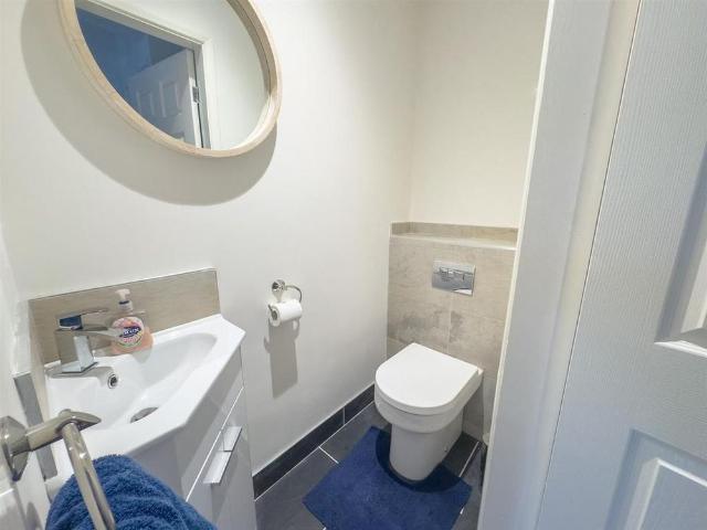 2 bedroom terraced house to rent