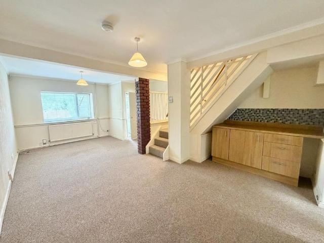 2 bedroom terraced house to rent