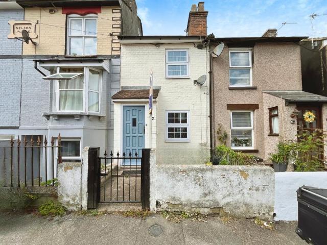 2 bedroom terraced house to rent