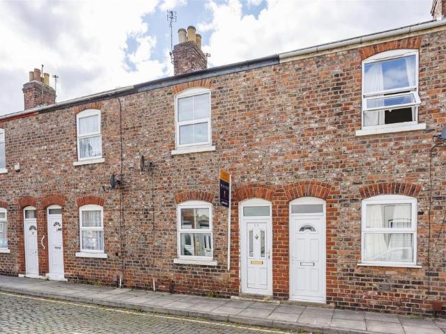 2 bedroom terraced house to rent