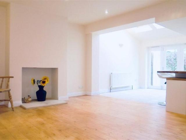 2 bedroom terraced house to rent