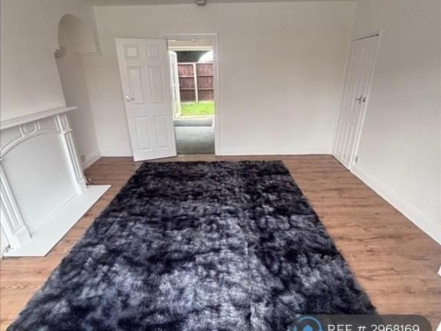 2 bedroom end of terrace house to rent