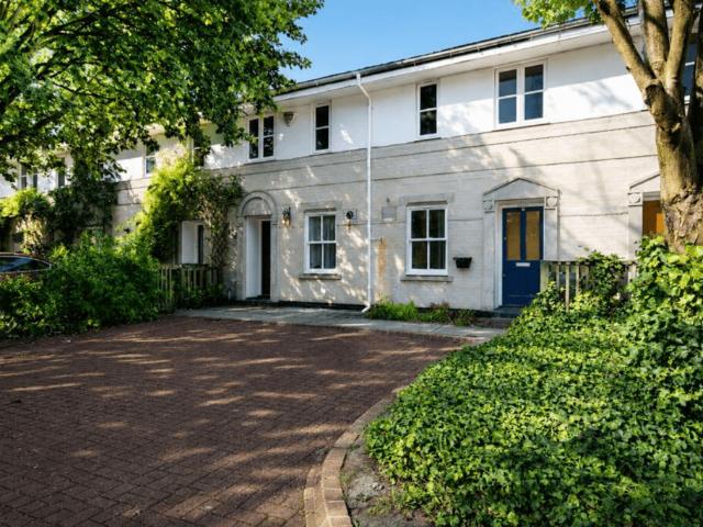 2 bedroom terraced house to rent