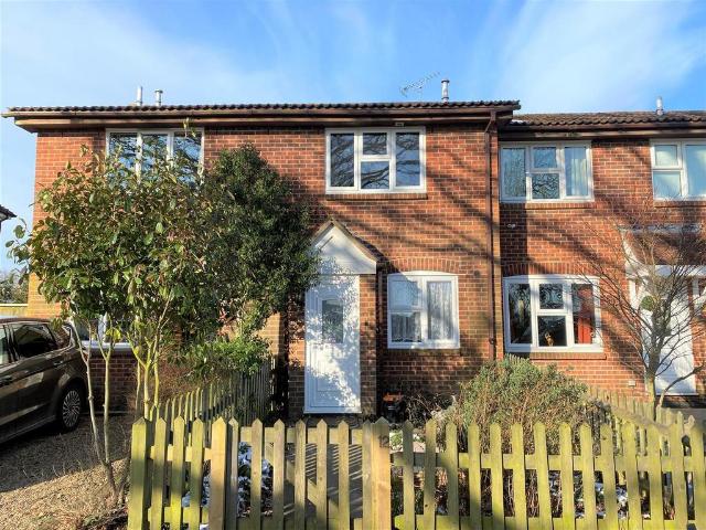 2 bedroom terraced house to rent