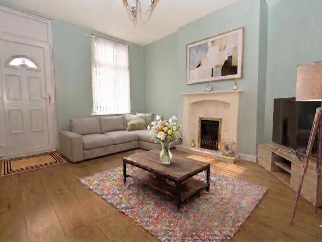 2 bedroom terraced house to rent