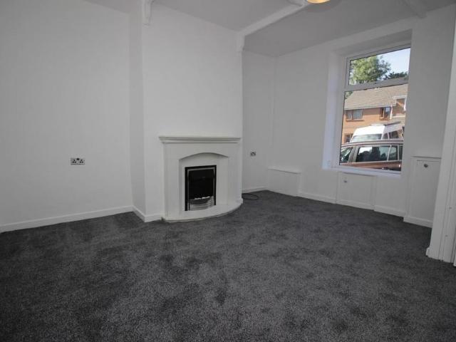 2 bedroom terraced house to rent
