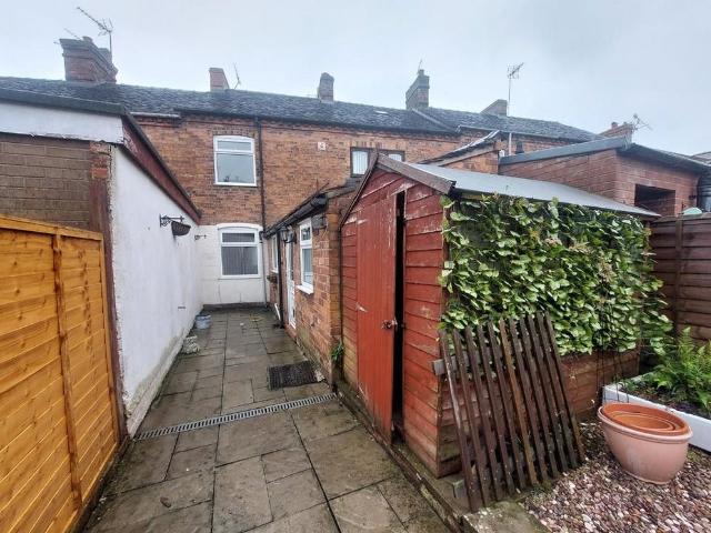 2 bedroom terraced house to rent