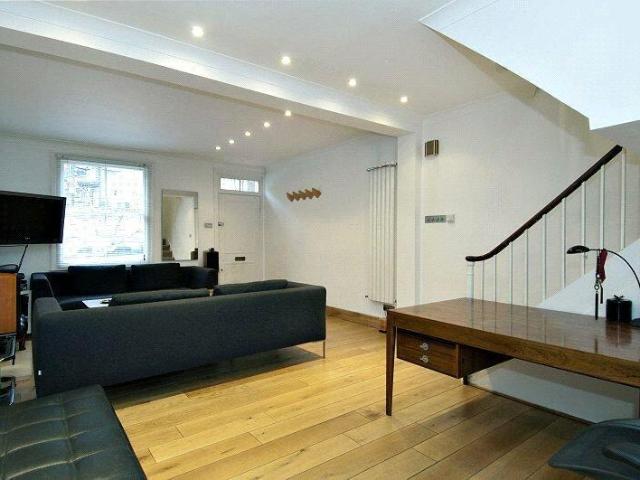2 bedroom terraced house to rent