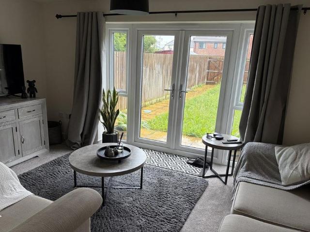 2 bedroom terraced house to rent