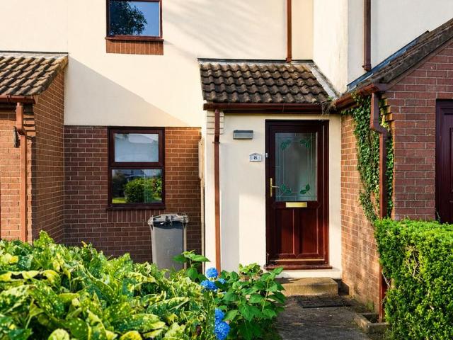 2 bedroom terraced house to rent