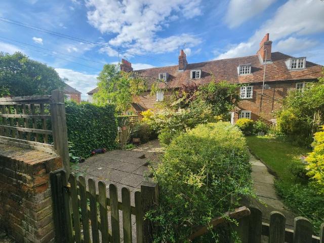 2 bedroom terraced house to rent