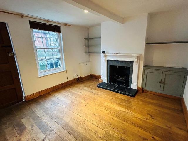 2 bedroom terraced house to rent