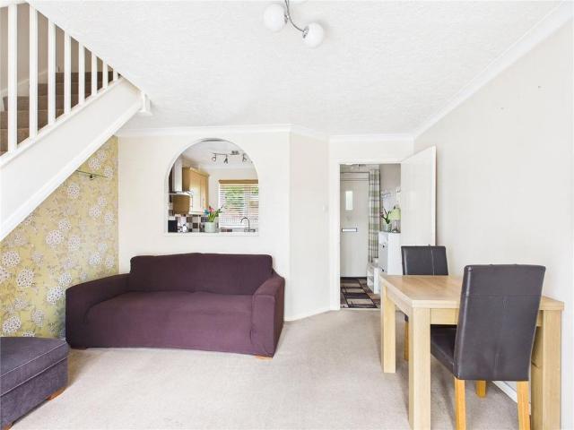 2 bedroom terraced house to rent