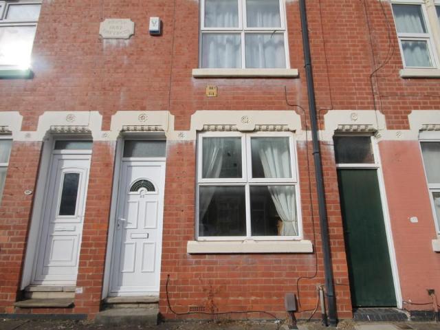 2 bedroom terraced house to rent