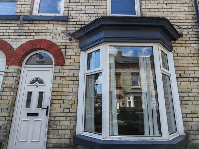 2 bedroom terraced house to rent