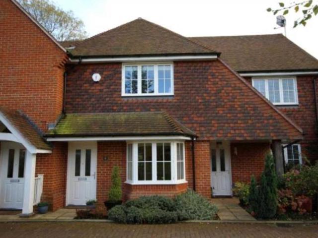 2 bedroom terraced house to rent