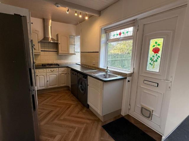 2 bedroom terraced house to rent