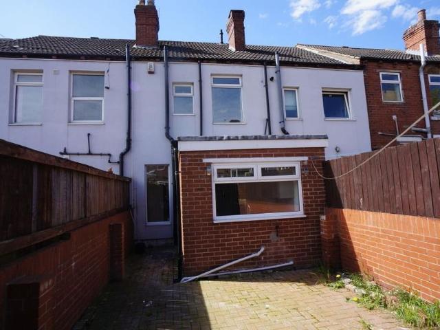 2 bedroom terraced house to rent