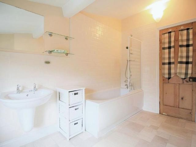 2 bedroom terraced house to rent