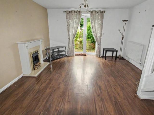 2 bedroom terraced house to rent