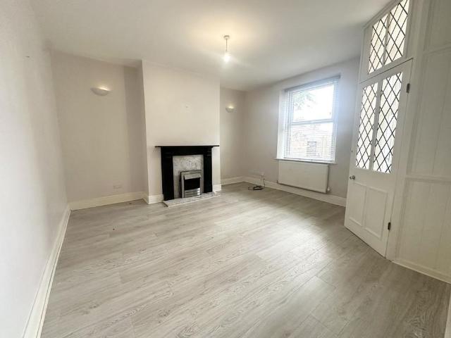 2 bedroom terraced house to rent