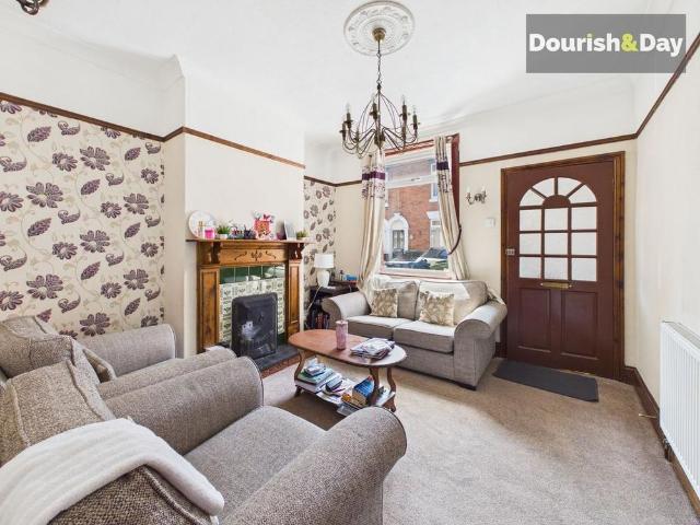 2 bedroom terraced house to rent
