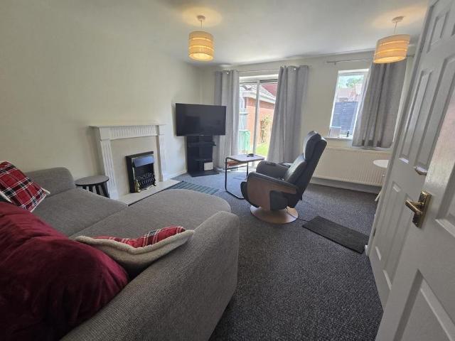 2 bedroom terraced house to rent