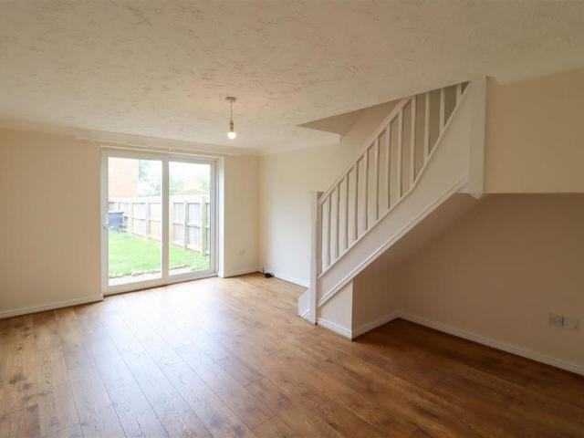 2 bedroom terraced house to rent