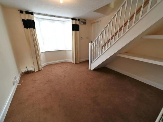 2 bedroom terraced house to rent