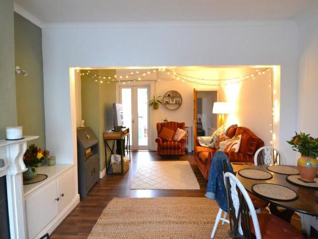 2 bedroom terraced house to rent