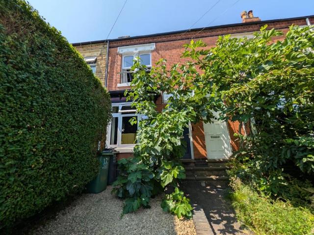 2 bedroom terraced house to rent