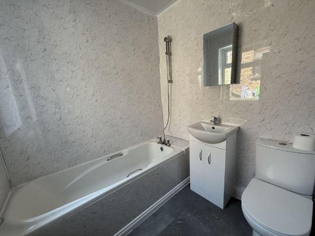 2 bedroom terraced house to rent