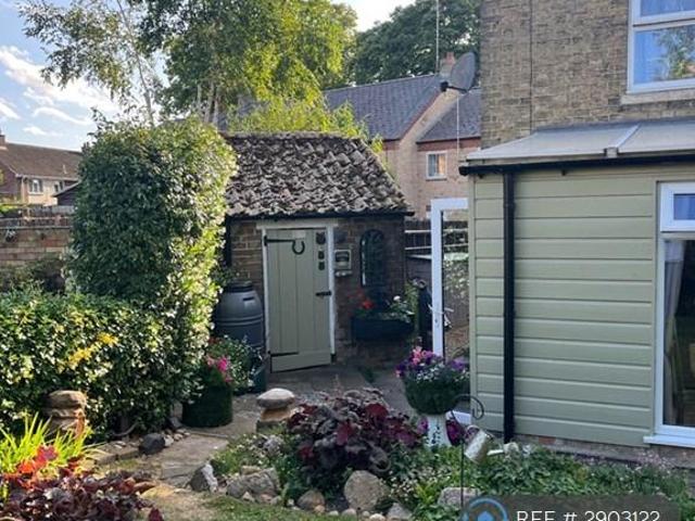 2 bedroom terraced house to rent