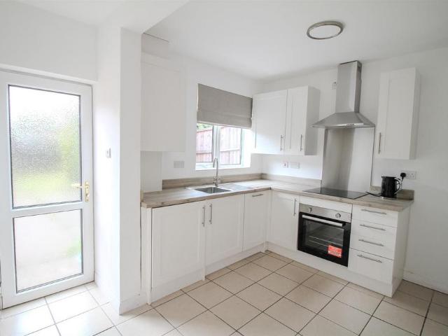 2 bedroom terraced house to rent