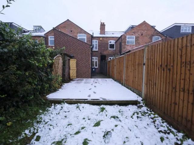 2 bedroom terraced house to rent