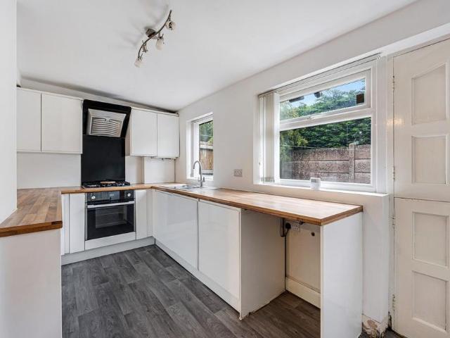 2 bedroom terraced house to rent