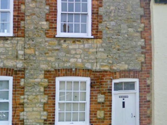 2 bedroom terraced house to rent