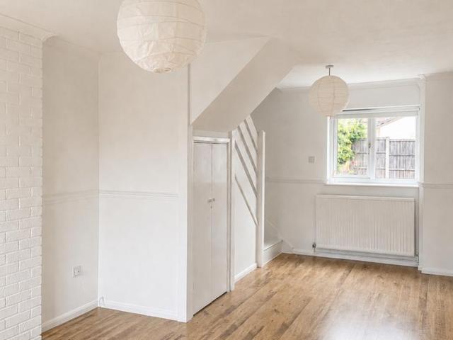 2 bedroom terraced house to rent