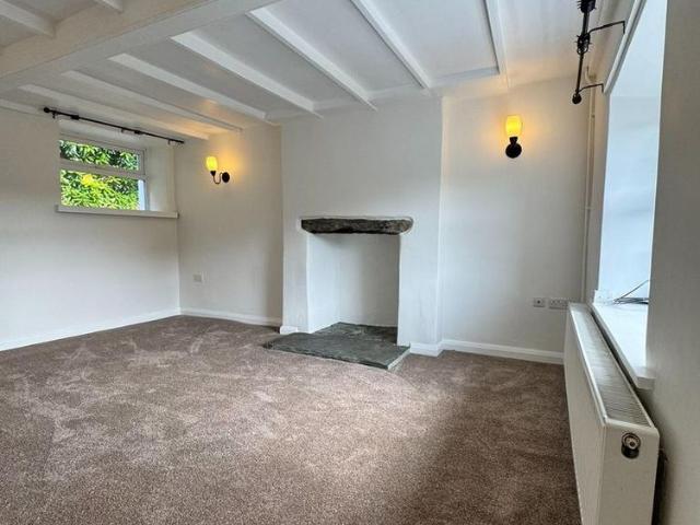 2 bedroom terraced house to rent