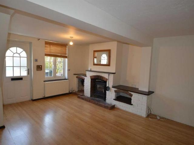 2 bedroom terraced house to rent