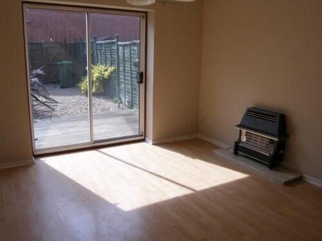 2 bedroom terraced house to rent