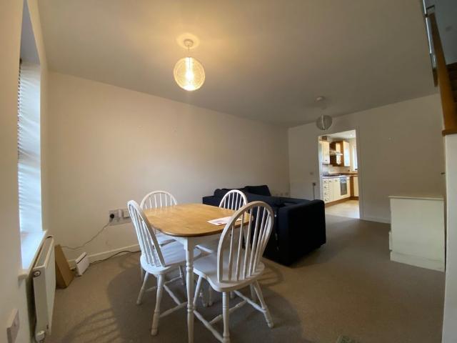 2 bedroom terraced house to rent