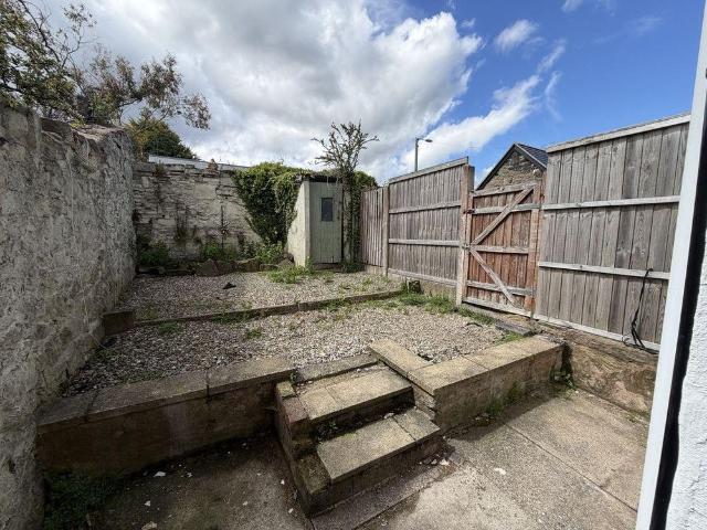 2 bedroom terraced house to rent
