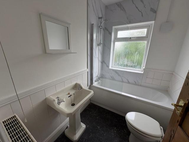 2 bedroom terraced house to rent