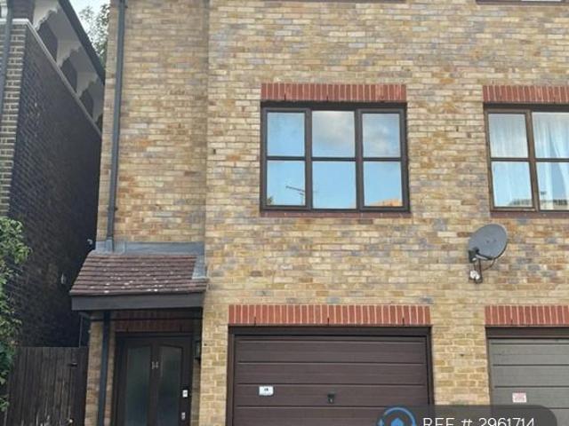 2 bedroom terraced house to rent