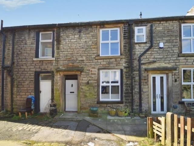 2 bedroom terraced house to rent