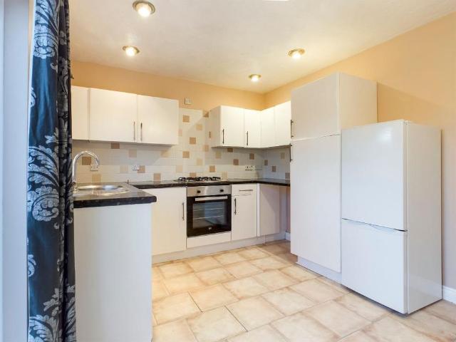 2 bedroom terraced house to rent
