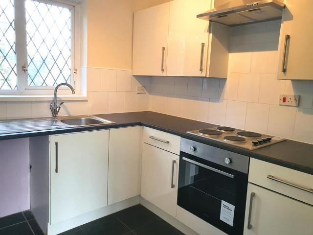 2 bedroom terraced house to rent